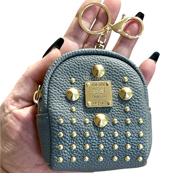 Fourty Dreams Boutique | Accessories | New Gray Backpack Key Ring Charm ...